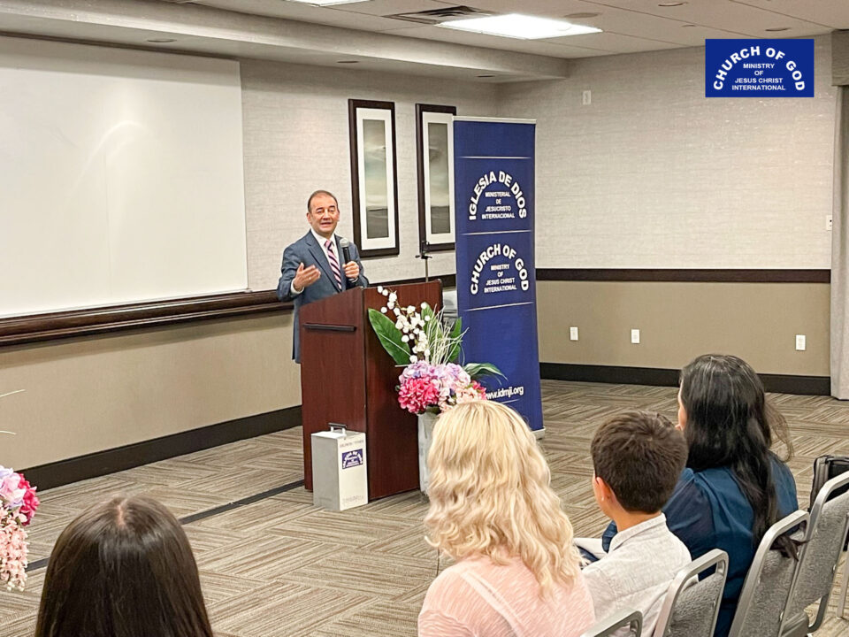 Fotos de la visita del Hno. Carlos Alberto Baena a la Iglesia en Denver ...