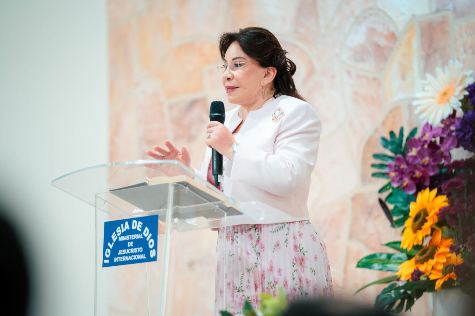 Fotografías Estudio Bíblico en Valencia, España, 11 de septiembre de 2024. Hermana María Luisa ...